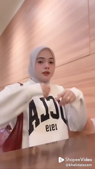 Zipper Crop Broken White Wanita Sweater Wanita Crop Zip Basic Jaket Resleting#OOTDFas | Shopee ...