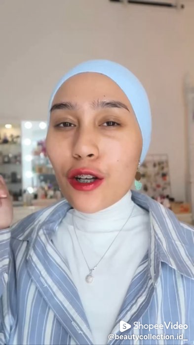 Pakai Deodorant SR12 Deodorant Spray aja biar lebih praktis dan pas ...